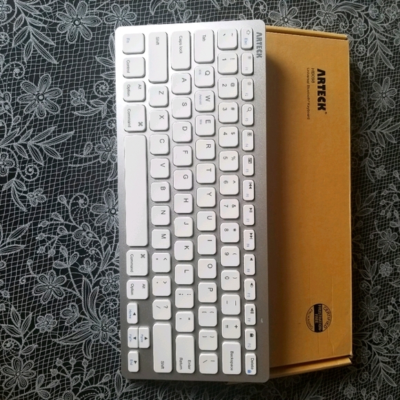 ARTECK | Computers, Laptops & Parts | Universal Bluetooth Keyboard ...